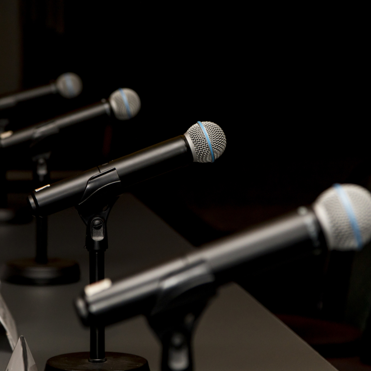 Un débat pour faire connaître les positions des partis politiques en lice